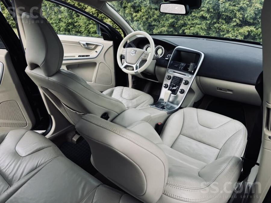 Melns Volvo XC60 2011 Daugavpils, ar dzinēja tilpumu 2.40 L un nobraukumu 249 tūkst. km par 7990 €, foto 12 vietnē AUTOMOTO.COM.LV