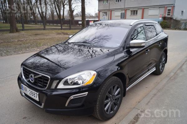 Melns Volvo XC60 2012 Rīga, ar dzinēja tilpumu 2.00 L un nobraukumu 217 tūkst. km par 8000 €, foto 1 vietnē AUTOMOTO.COM.LV