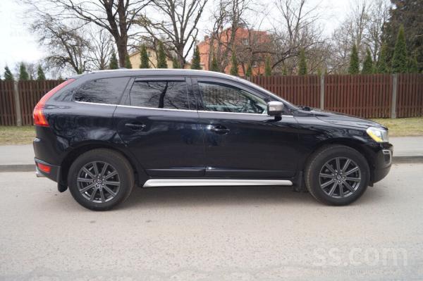 Melns Volvo XC60 2012 Rīga, ar dzinēja tilpumu 2.00 L un nobraukumu 217 tūkst. km par 8000 €, foto 2 vietnē AUTOMOTO.COM.LV