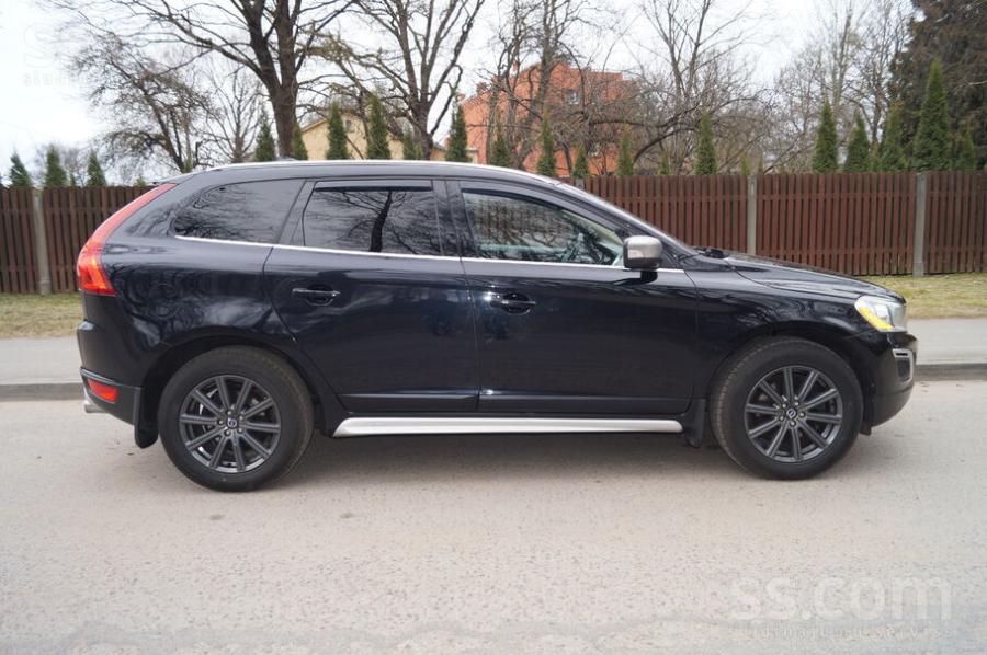 Melns Volvo XC60 2012 Rīga, ar dzinēja tilpumu 2.00 L un nobraukumu 217 tūkst. km par 8000 €, foto 3 vietnē AUTOMOTO.COM.LV