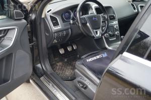 Melns Volvo XC60 2012 Rīga, ar dzinēja tilpumu 2.00 L un nobraukumu 217 tūkst. km par 8000 €, foto 5 vietnē AUTOMOTO.COM.LV