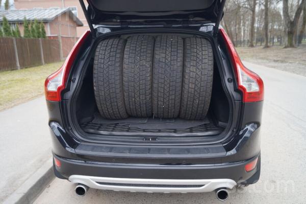 Melns Volvo XC60 2012 Rīga, ar dzinēja tilpumu 2.00 L un nobraukumu 217 tūkst. km par 8000 €, foto 6 vietnē AUTOMOTO.COM.LV