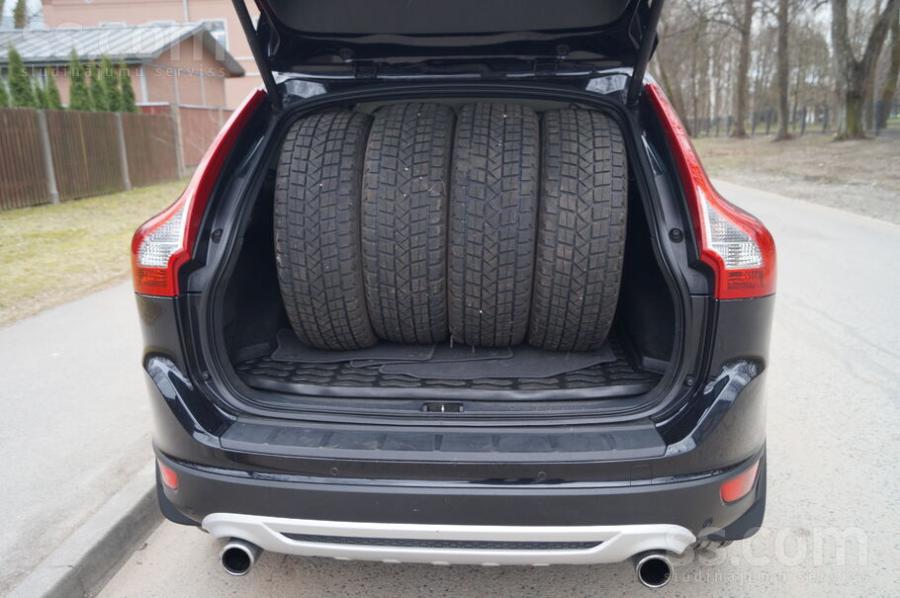 Melns Volvo XC60 2012 Rīga, ar dzinēja tilpumu 2.00 L un nobraukumu 217 tūkst. km par 8000 €, foto 7 vietnē AUTOMOTO.COM.LV