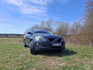 Melns Volvo XC60 2013 Kretinga, ar dzinēja tilpumu 2.40 L un nobraukumu 334 tūkst. km par 8999 €, foto  vietnē AUTOMOTO.COM.LV