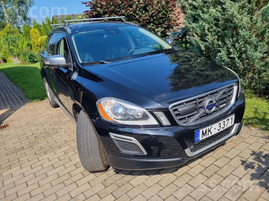 Melns Volvo XC60 2013 Rīga, ar dzinēja tilpumu 2.40 L un nobraukumu 171 tūkst. km par 12400 €, foto 4 vietnē AUTOMOTO.COM.LV