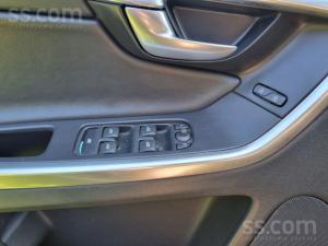 Melns Volvo XC60 2013 Rīga, ar dzinēja tilpumu 2.40 L un nobraukumu 171 tūkst. km par 12400 €, foto 7 vietnē AUTOMOTO.COM.LV