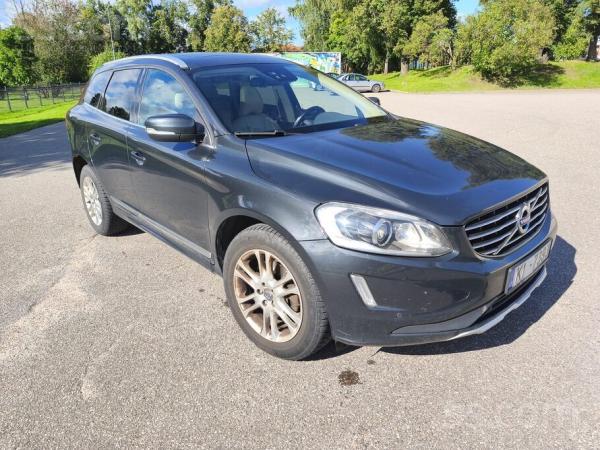 Black Volvo XC60 2013 in Valmiera, with an engine capacity of 2.40 L and mileage of 273 thousand km for 12100 €, photo 6 on AUTOMOTO.COM.LV
