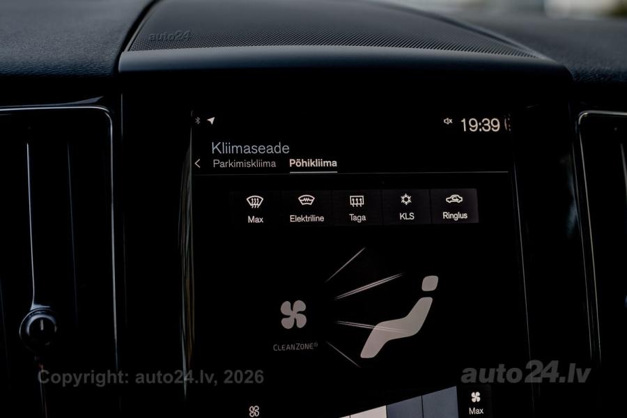Черный Вольво ХС60 2018 в Пярну, объемом двигателя 2.00 л и пробегом 194 тыс. км за 19700 €, фото 17 на AUTOMOTO.COM.LV