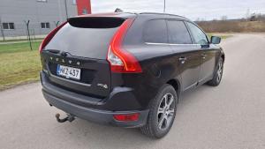 Black Volvo XC60 2010 in Telschi, with an engine capacity of 2.00 L and mileage of 363 thousand km for 4700 €, photo 5 on AUTOMOTO.COM.LV