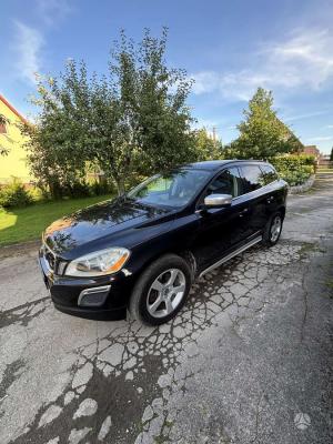 Melns Volvo XC60 2010 Tauragė, ar dzinēja tilpumu 2.40 L un nobraukumu 284 tūkst. km par 7300 €, foto 3 vietnē AUTOMOTO.COM.LV