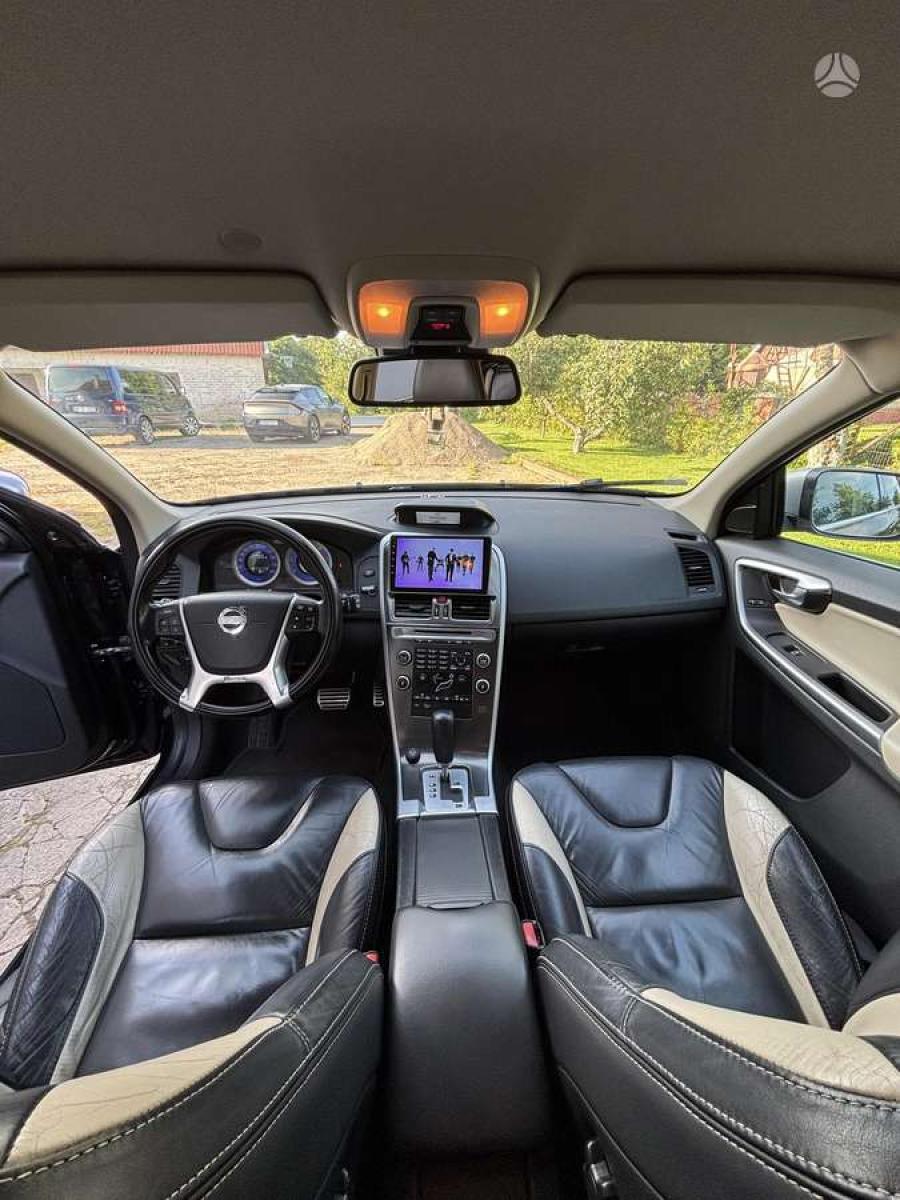 Melns Volvo XC60 2010 Tauragė, ar dzinēja tilpumu 2.40 L un nobraukumu 284 tūkst. km par 7300 €, foto 7 vietnē AUTOMOTO.COM.LV