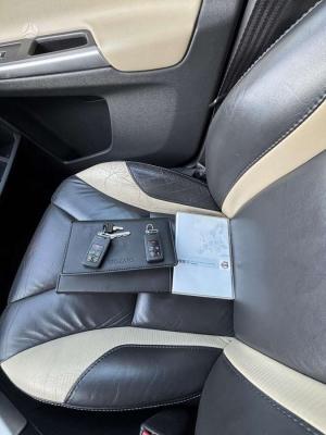Melns Volvo XC60 2010 Tauragė, ar dzinēja tilpumu 2.40 L un nobraukumu 284 tūkst. km par 7300 €, foto 10 vietnē AUTOMOTO.COM.LV