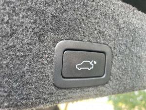 Black Volvo XC60 2010 in Vilnius, with an engine capacity of 2.40 L and mileage of 300 thousand km for 7600 €, photo 14 on AUTOMOTO.COM.LV