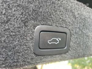 Black Volvo XC60 2010 in Vilnius, with an engine capacity of 2.40 L and mileage of 300 thousand km for 6990 €, photo 14 on AUTOMOTO.COM.LV