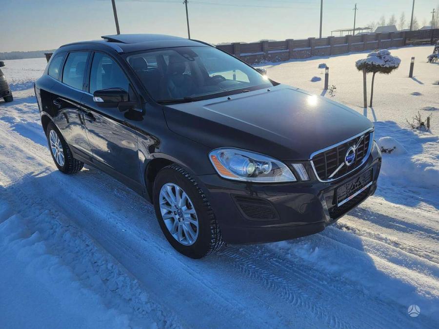 Melns Volvo XC60 2011 Viļņa, ar dzinēja tilpumu 2.40 L un nobraukumu 278 tūkst. km par 7499 €, foto 4 vietnē AUTOMOTO.COM.LV