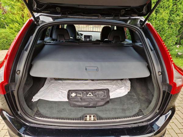 Melns Volvo XC60 2013 Klaipėda, ar dzinēja tilpumu 2.00 L un nobraukumu 251 tūkst. km par 9999 €, foto 3 vietnē AUTOMOTO.COM.LV