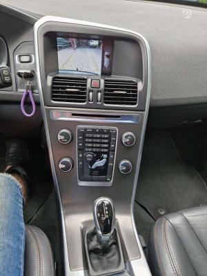 Black Volvo XC60 2013 in Klaipeda, with an engine capacity of 2.00 L and mileage of 251 thousand km for 9999 €, photo 6 on AUTOMOTO.COM.LV