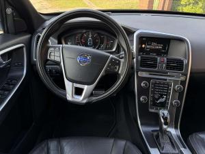 Melns Volvo XC60 2014 Alīta, ar dzinēja tilpumu 2.00 L un nobraukumu 230 tūkst. km par 13500 €, foto 29 vietnē AUTOMOTO.COM.LV