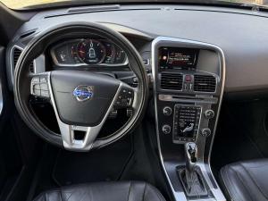 Melns Volvo XC60 2014 Alīta, ar dzinēja tilpumu 2.00 L un nobraukumu 230 tūkst. km par 13500 €, foto 32 vietnē AUTOMOTO.COM.LV