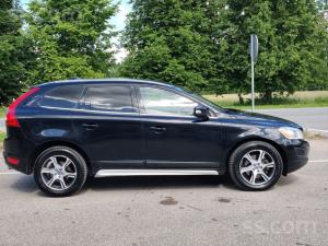 Melns Volvo XC60 2011 Ogre, ar dzinēja tilpumu 2.40 L un nobraukumu 283 tūkst. km par 9270 €, foto 5 vietnē AUTOMOTO.COM.LV