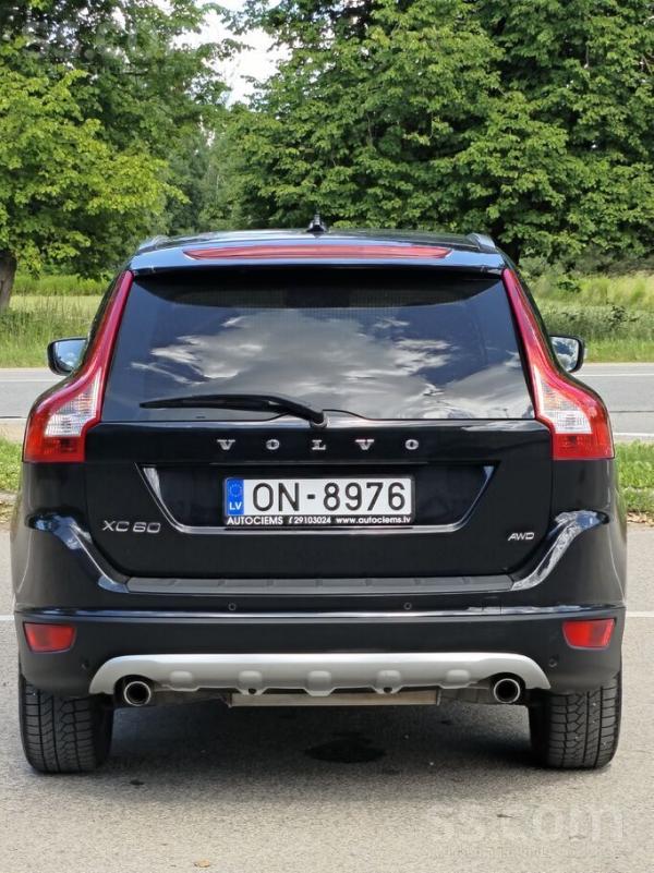 Melns Volvo XC60 2011 Ogre, ar dzinēja tilpumu 2.40 L un nobraukumu 283 tūkst. km par 9270 €, foto 7 vietnē AUTOMOTO.COM.LV