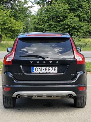 Melns Volvo XC60 2011 Ogre, ar dzinēja tilpumu 2.40 L un nobraukumu 283 tūkst. km par 9270 €, foto 8 vietnē AUTOMOTO.COM.LV