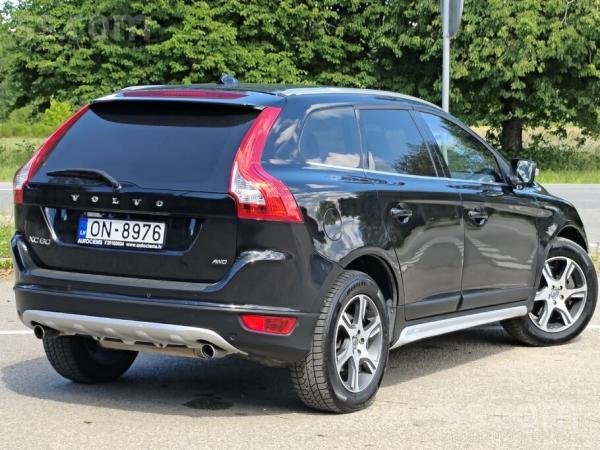 Melns Volvo XC60 2011 Ogre, ar dzinēja tilpumu 2.40 L un nobraukumu 283 tūkst. km par 9270 €, foto 8 vietnē AUTOMOTO.COM.LV