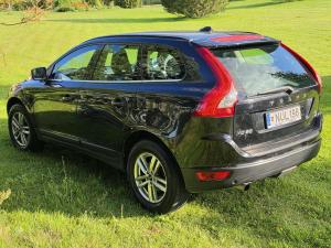 Black Volvo XC60 2010 in Siauliai, with an engine capacity of 2.40 L and mileage of 348 thousand km for 5900 €, photo 8 on AUTOMOTO.COM.LV