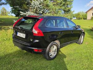 Black Volvo XC60 2010 in Siauliai, with an engine capacity of 2.40 L and mileage of 348 thousand km for 5900 €, photo 9 on AUTOMOTO.COM.LV