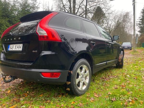 Black Volvo XC60 2009 in Tallinn, with an engine capacity of 2.40 L and mileage of 407 thousand km for 5999 €, photo 5 on AUTOMOTO.COM.LV