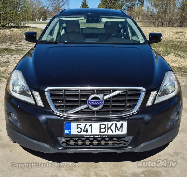 Black Volvo XC60 2009 in Tallinn, with an engine capacity of 2.40 L and mileage of 260 thousand km for 7490 €, photo 3 on AUTOMOTO.COM.LV