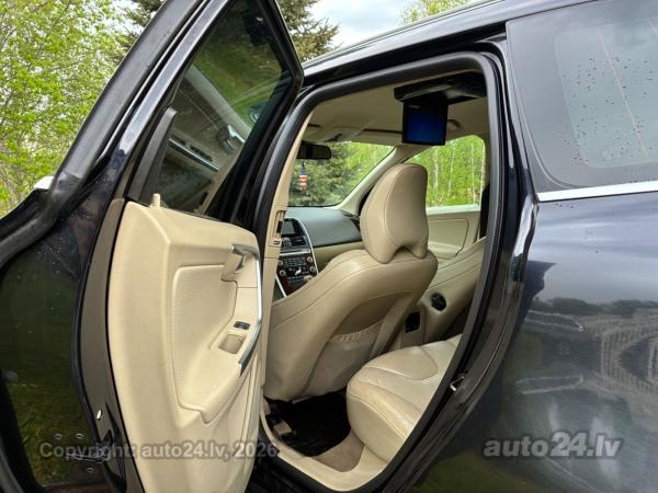 Черный Вольво ХС60 2009 в Таллин, объемом двигателя 2.40 л и пробегом 380 тыс. км за 6990 €, фото 5 на AUTOMOTO.COM.LV