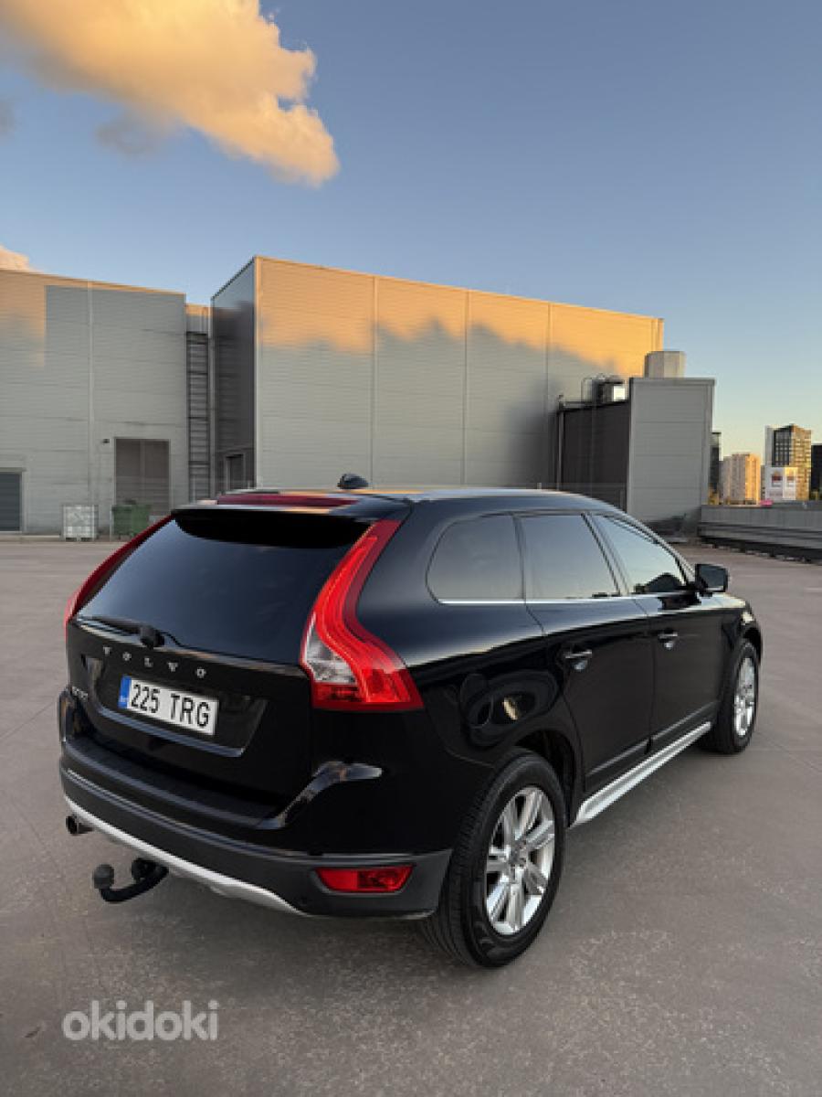Melns Volvo XC60 2009 Tallina, ar dzinēja tilpumu 0.13 L un nobraukumu 288 tūkst. km par 7500 €, foto 4 vietnē AUTOMOTO.COM.LV
