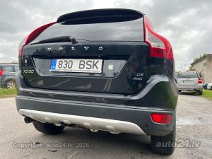 Melns Volvo XC60 2009 Narva, ar dzinēja tilpumu 2.40 L un nobraukumu 322 tūkst. km par 5499 €, foto 12 vietnē AUTOMOTO.COM.LV