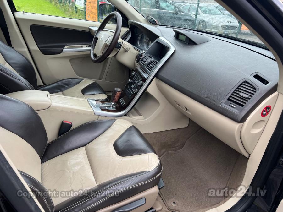 Melns Volvo XC60 2009 Narva, ar dzinēja tilpumu 2.40 L un nobraukumu 322 tūkst. km par 5499 €, foto 18 vietnē AUTOMOTO.COM.LV