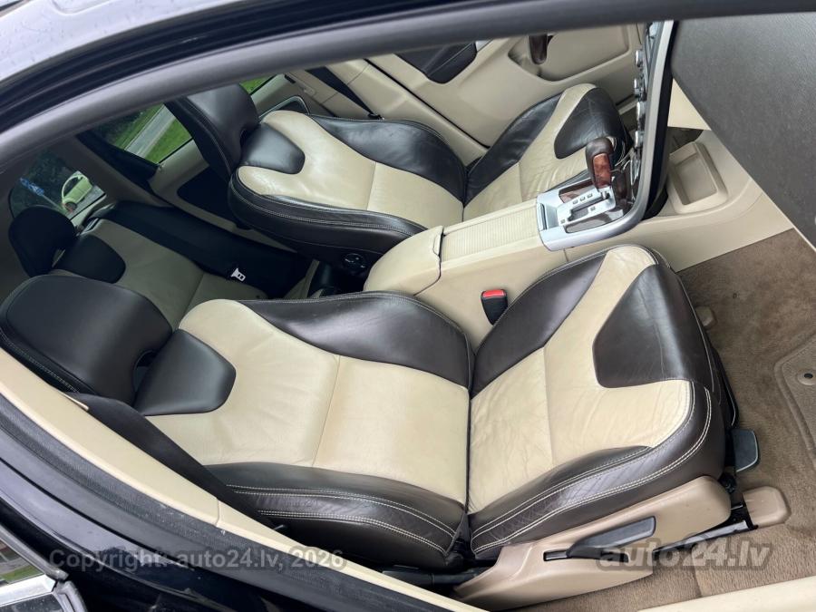 Melns Volvo XC60 2009 Narva, ar dzinēja tilpumu 2.40 L un nobraukumu 322 tūkst. km par 5499 €, foto 25 vietnē AUTOMOTO.COM.LV