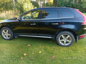 Melns Volvo XC60 2009 Tallina, ar dzinēja tilpumu 2.40 L un nobraukumu 246 tūkst. km par 5300 €, foto  vietnē AUTOMOTO.COM.LV