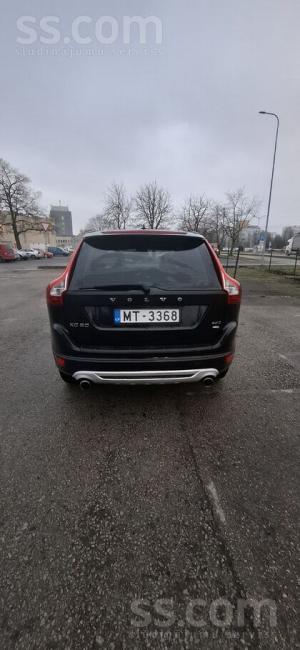 Black Volvo XC60 2010 in Riga, with an engine capacity of 2.40 L and mileage of 260 thousand km for 6950 €, photo 6 on AUTOMOTO.COM.LV