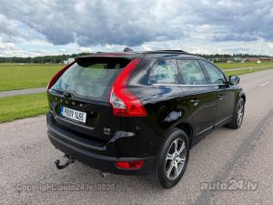 Black Volvo XC60 2010 in Tallinn, with an engine capacity of 2.40 L and mileage of 329 thousand km for 9490 €, photo 5 on AUTOMOTO.COM.LV
