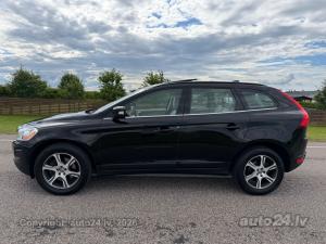 Black Volvo XC60 2010 in Tallinn, with an engine capacity of 2.40 L and mileage of 329 thousand km for 9490 €, photo 11 on AUTOMOTO.COM.LV