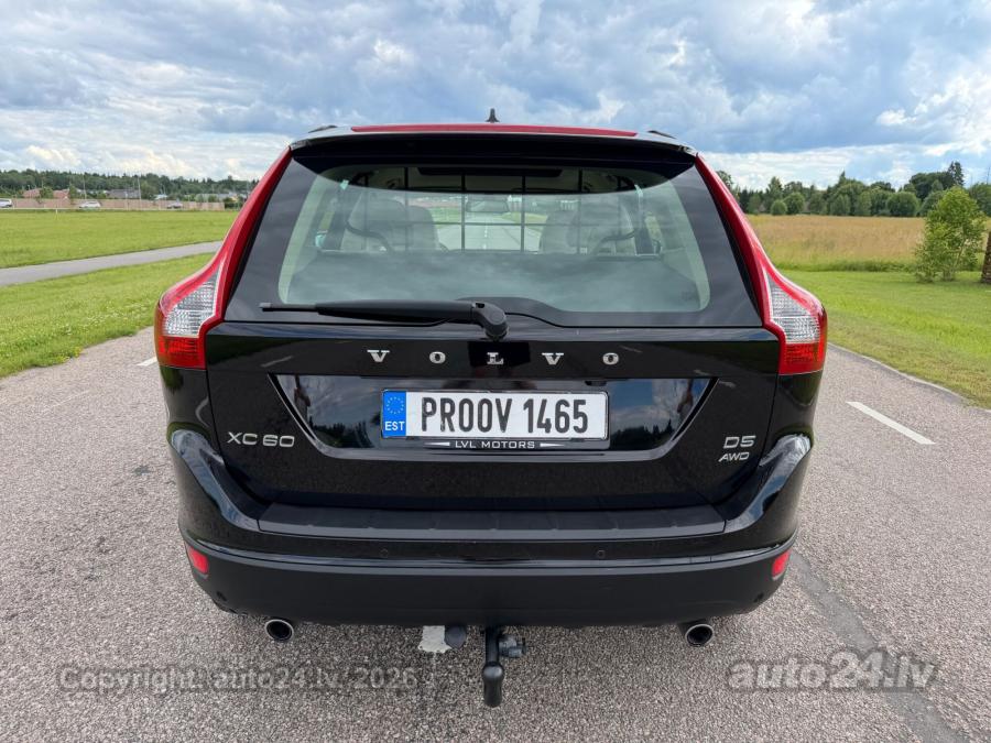 Black Volvo XC60 2010 in Tallinn, with an engine capacity of 2.40 L and mileage of 329 thousand km for 9490 €, photo 12 on AUTOMOTO.COM.LV