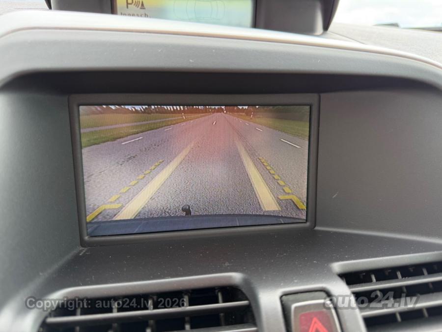 Black Volvo XC60 2010 in Tallinn, with an engine capacity of 2.40 L and mileage of 329 thousand km for 9490 €, photo 20 on AUTOMOTO.COM.LV