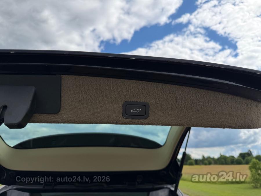 Black Volvo XC60 2010 in Tallinn, with an engine capacity of 2.40 L and mileage of 329 thousand km for 9490 €, photo 23 on AUTOMOTO.COM.LV