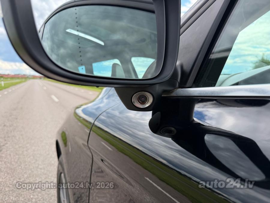 Black Volvo XC60 2010 in Tallinn, with an engine capacity of 2.40 L and mileage of 329 thousand km for 9490 €, photo 24 on AUTOMOTO.COM.LV