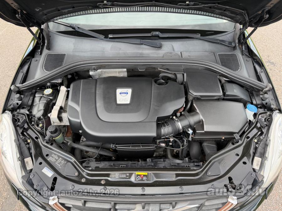 Black Volvo XC60 2010 in Tallinn, with an engine capacity of 2.40 L and mileage of 329 thousand km for 9490 €, photo 26 on AUTOMOTO.COM.LV