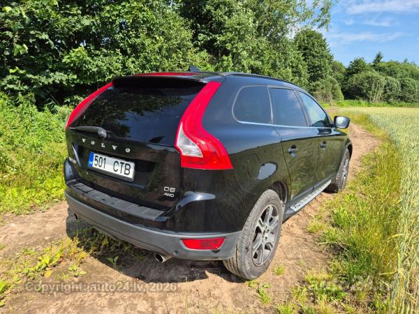 Melns Volvo XC60 2010 Rakvere, ar dzinēja tilpumu 2.40 L un nobraukumu 281 tūkst. km par 9800 €, foto 2 vietnē AUTOMOTO.COM.LV