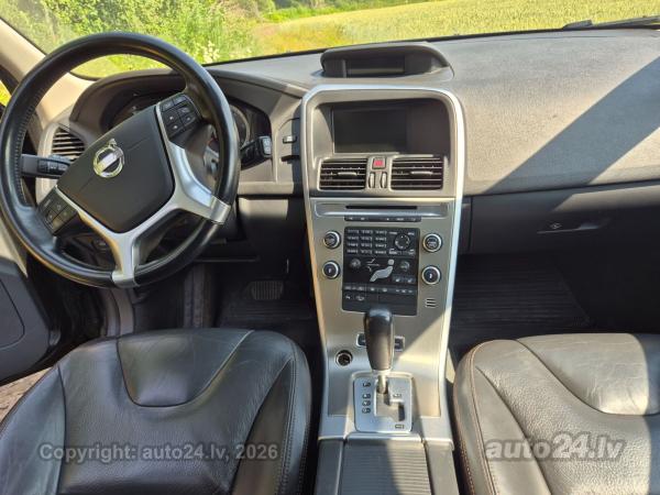 Melns Volvo XC60 2010 Rakvere, ar dzinēja tilpumu 2.40 L un nobraukumu 281 tūkst. km par 9800 €, foto 5 vietnē AUTOMOTO.COM.LV