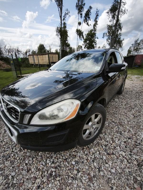 Melns Volvo XC60 2010 Viljandi, ar dzinēja tilpumu 0.00 L un nobraukumu 342 tūkst. km par 6000 €, foto 11 vietnē AUTOMOTO.COM.LV