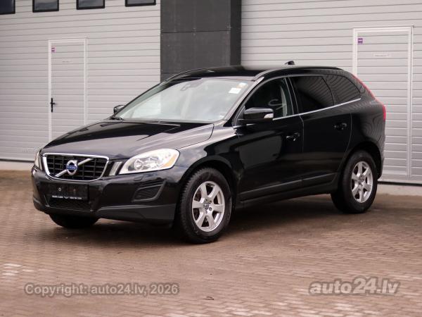 Black Volvo XC60 2010 in Tallinn, with an engine capacity of 2.40 L and mileage of 231 thousand km for 8500 €, photo 4 on AUTOMOTO.COM.LV