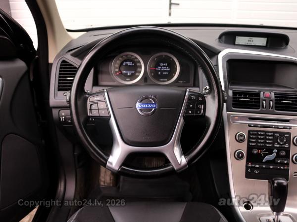 Black Volvo XC60 2010 in Tallinn, with an engine capacity of 2.40 L and mileage of 231 thousand km for 8500 €, photo 11 on AUTOMOTO.COM.LV